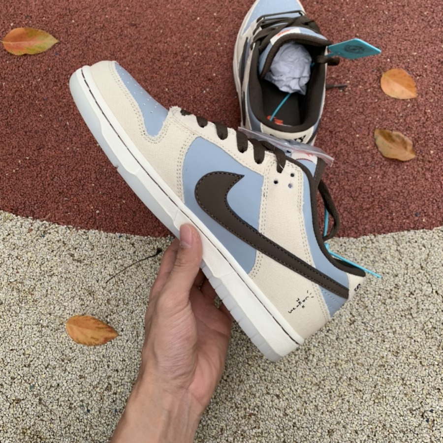 Travis Scott x Playstation x Dunk Low - SneakerCharter.com