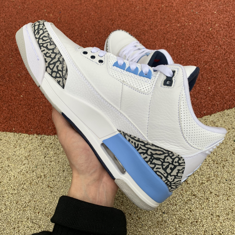 Air Jordan 3 Retro 'UNC' - SneakerCharter.com