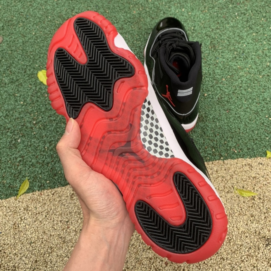 Air Jordan 11 Retro 'Bred' 2019 - SneakerCharter.com