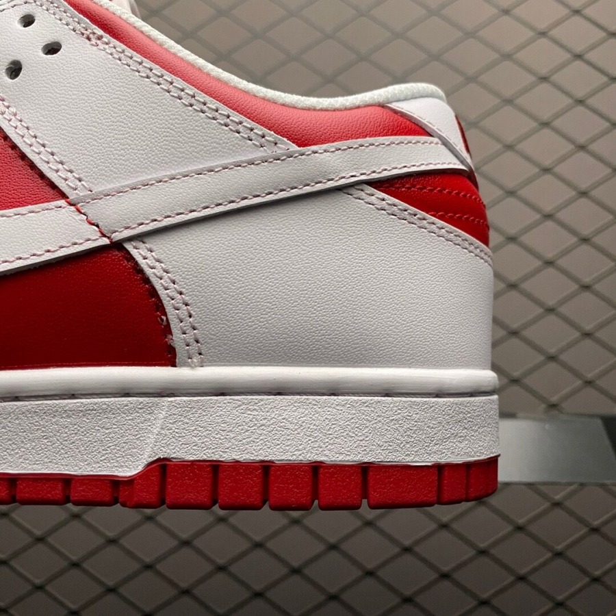 Dunk Low 'Championship Red' - SneakerCharter.com