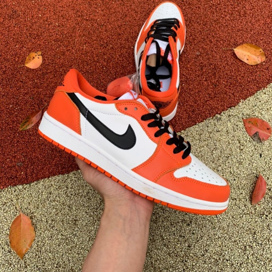 Air Jordan 1 Low OG 'Starfish' - SneakerCharter.com