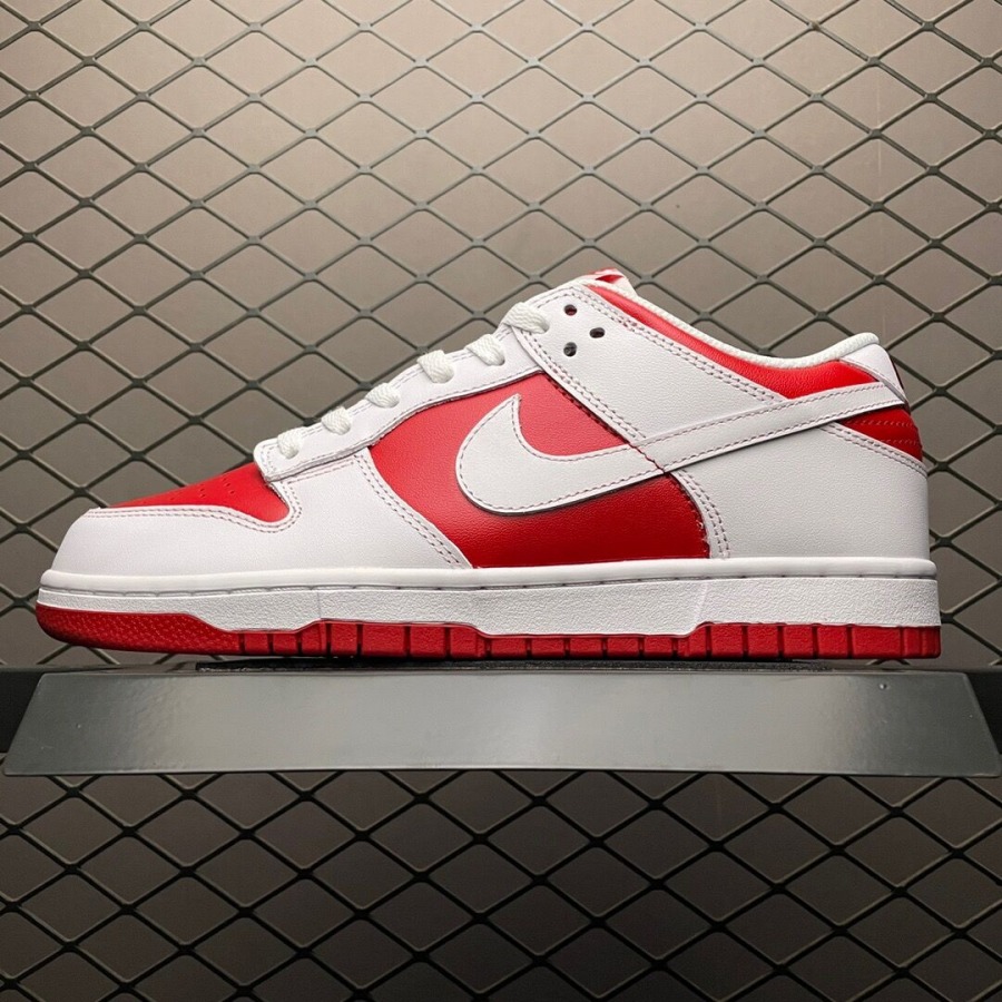 Dunk Low 'Championship Red' - SneakerCharter.com