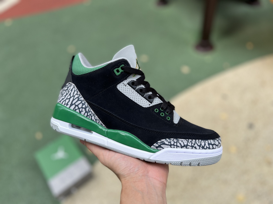 Air Jordan 3 Retro 'Pine Green' - SneakerCharter.com