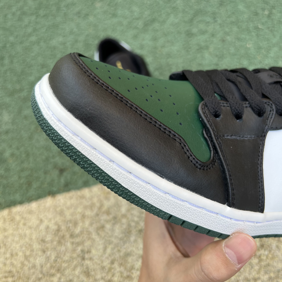 Air Jordan 1 Low 'Green Toe' - SneakerCharter.com
