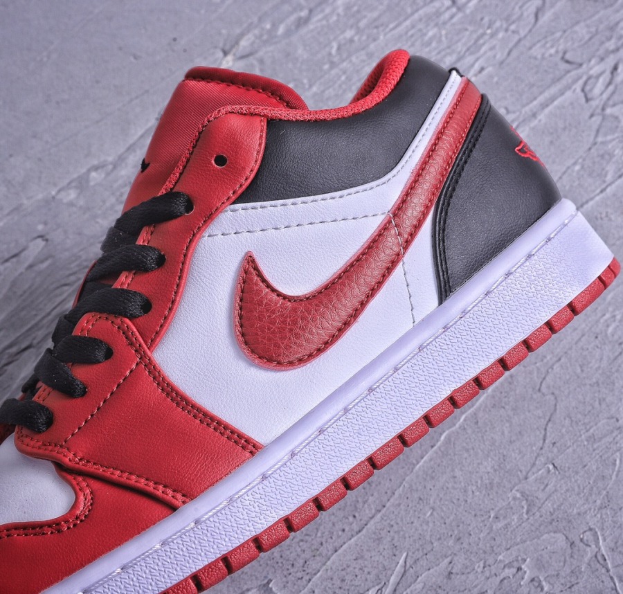 Air Jordan 1 Low 'Reverse Black Toe' - SneakerCharter.com
