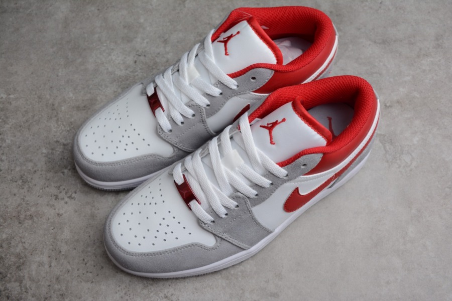 Air Jordan 1 Low SE 'Light Smoke Grey Gym Red' - SneakerCharter.com
