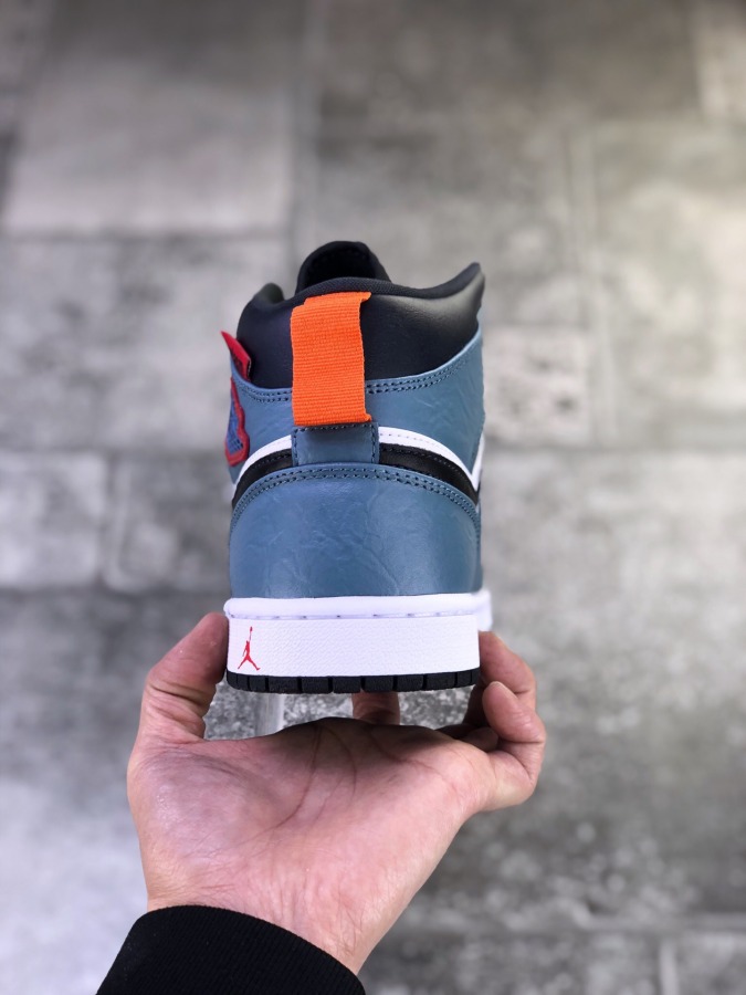 Facetasm x Air Jordan 1 Mid 'Fearless' - SneakerCharter.com