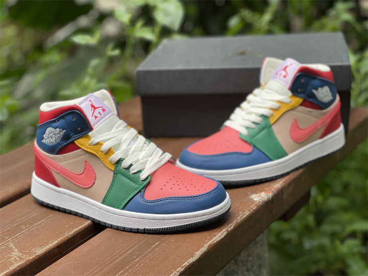 Air Jordan 1 Mid 'Multi-Color' - SneakerCharter.com