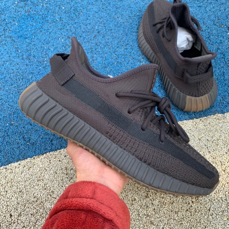 Yeezy Boost 350 V2 'Cinder Non-Reflective' - SneakerCharter.com