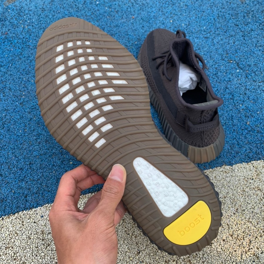 Yeezy Boost 350 V2 'Cinder Non-Reflective' - SneakerCharter.com