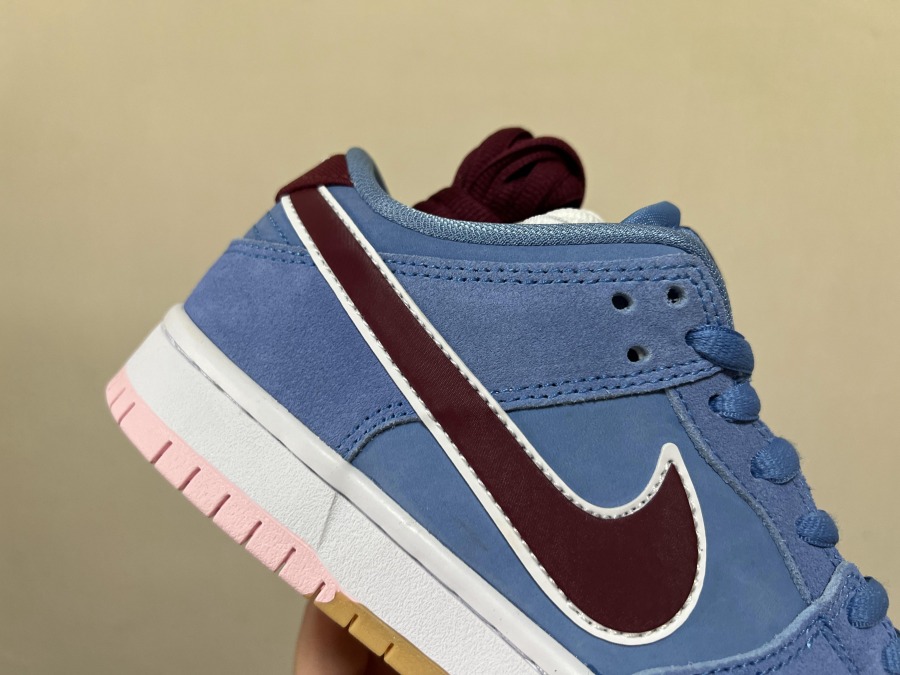 Dunk Low Premium SB 'Philadelphia Phillies' - SneakerCharter.com