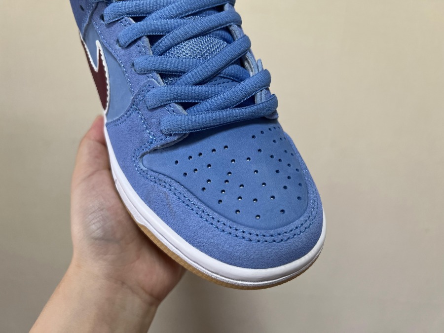 Dunk Low Premium SB 'Philadelphia Phillies' - SneakerCharter.com