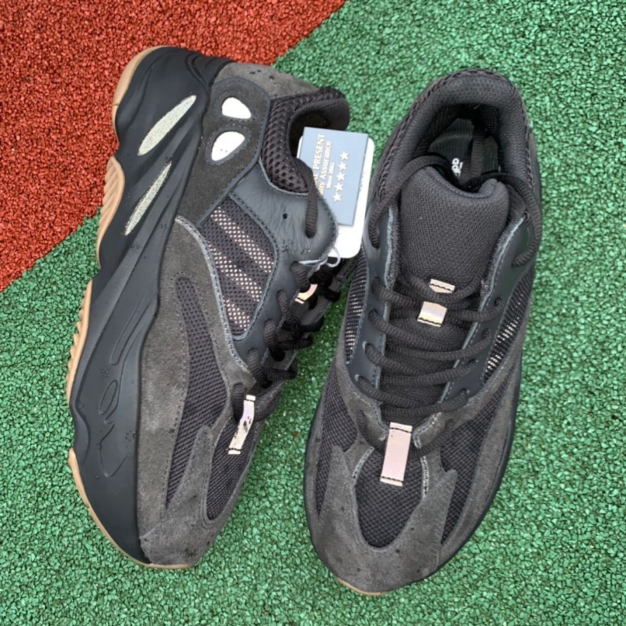 Yeezy Boost 700 'Utility Black' - SneakerCharter.com