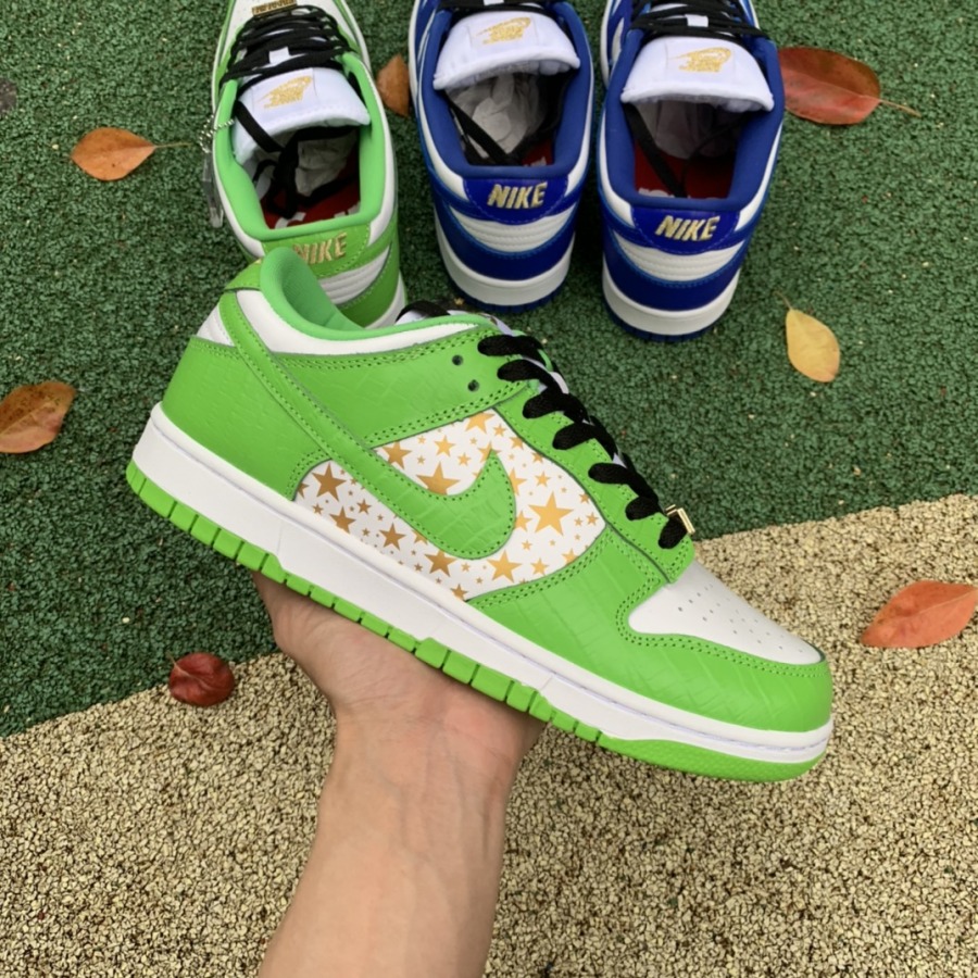 Supreme x Dunk Low OG SB QS 'Mean Green' - SneakerCharter.com