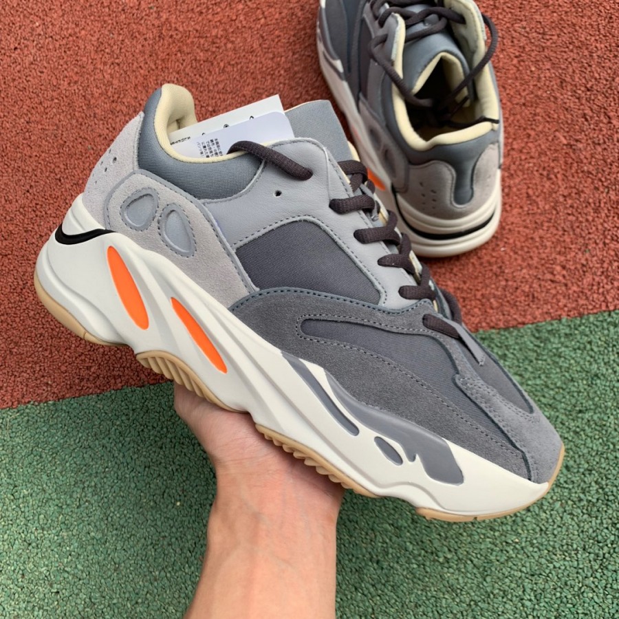 Yeezy Boost 700 'Magnet' - SneakerCharter.com