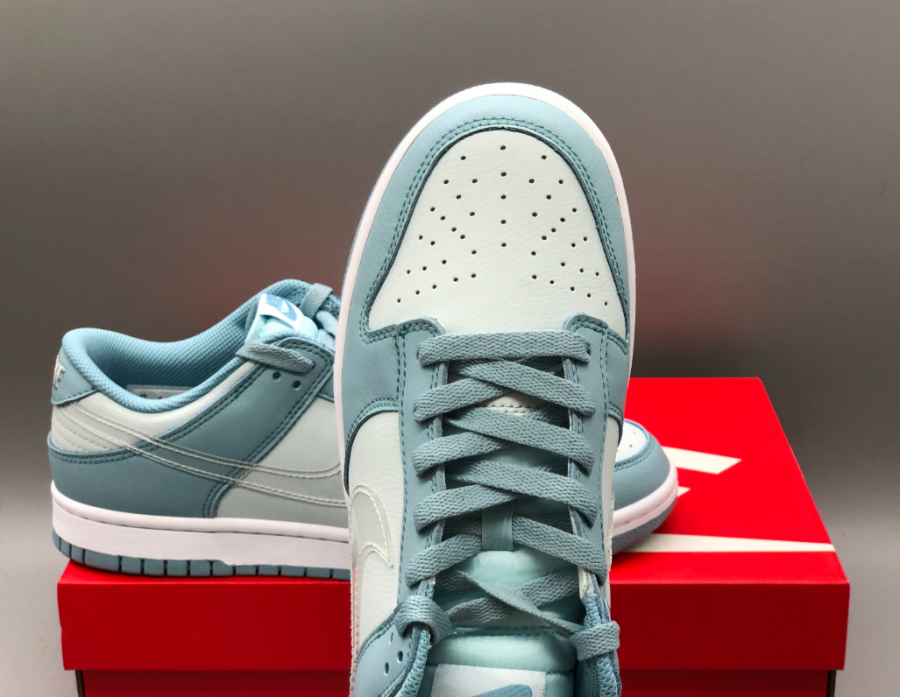 Dunk Low 'Aura Clear' - SneakerCharter.com