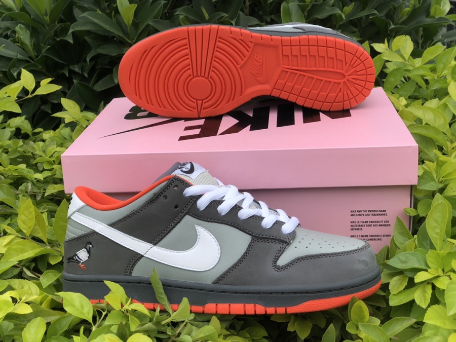 Jeff Staple x Dunk Low Pro SB 'Pigeon' - SneakerCharter.com