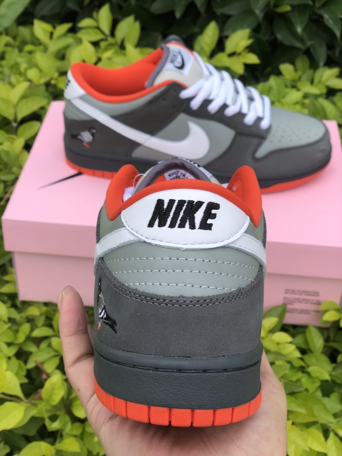 Jeff Staple x Dunk Low Pro SB 'Pigeon' - SneakerCharter.com