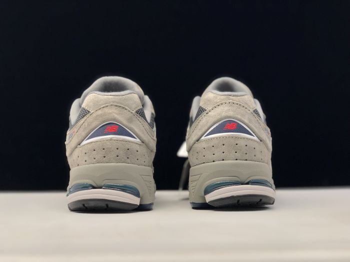 New Balance 2002R OG 'Light Grey' - SneakerCharter.com