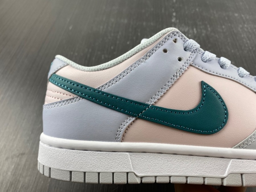 Dunk Low 'Mineral Teal' - SneakerCharter.com