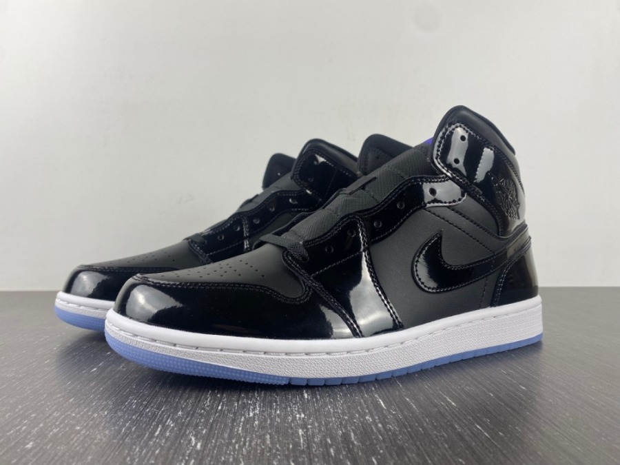 Air Jordan 1 Mid SE 'Space Jam' - SneakerCharter.com