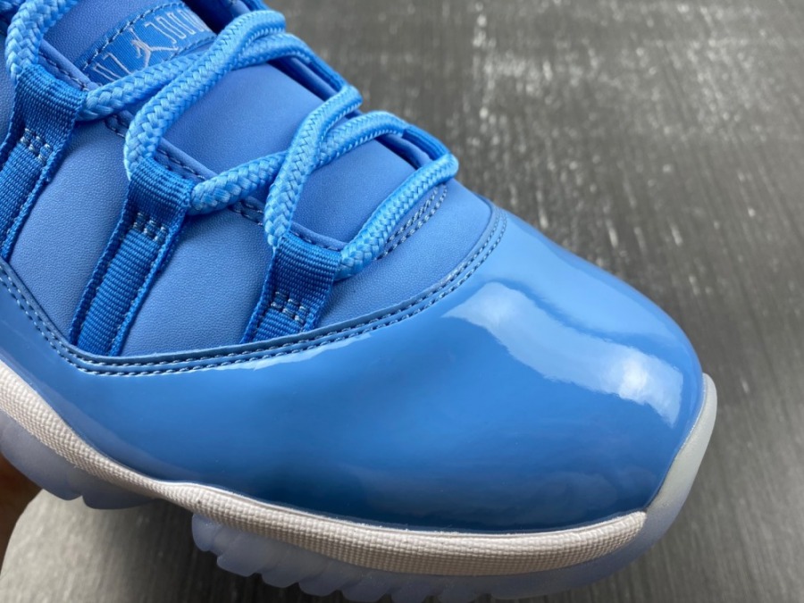Air Jordan 11 Retro 'Pantone' - SneakerCharter.com