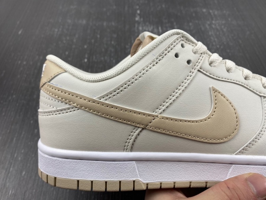 Dunk Low 'Phantom Sanddrift' - SneakerCharter.com