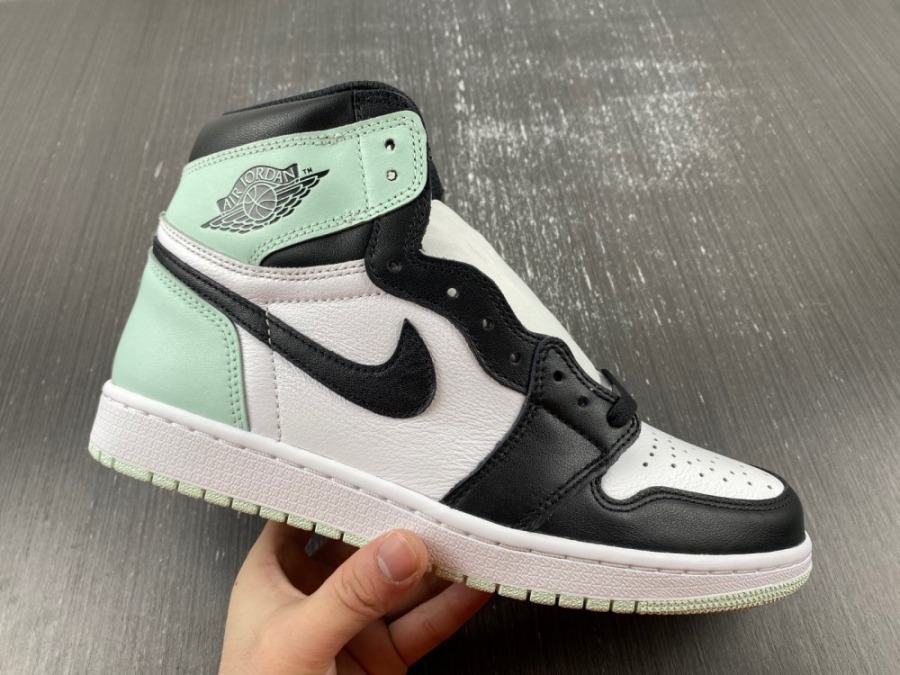 Air Jordan 1 Retro High OG NRG 'Igloo' - SneakerCharter.com