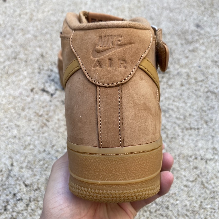 Air Force 1 Mid '07 'Flax' - SneakerCharter.com