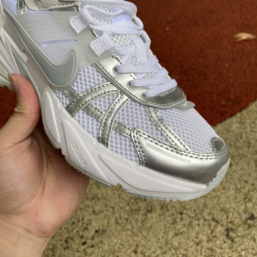 Nike V2K Run 'Metallic Silver' - SneakerCharter.com