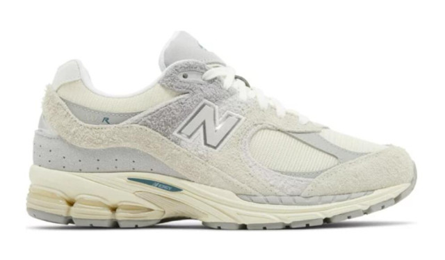 New Balance 2002R 'Linen' - SneakerCharter.com