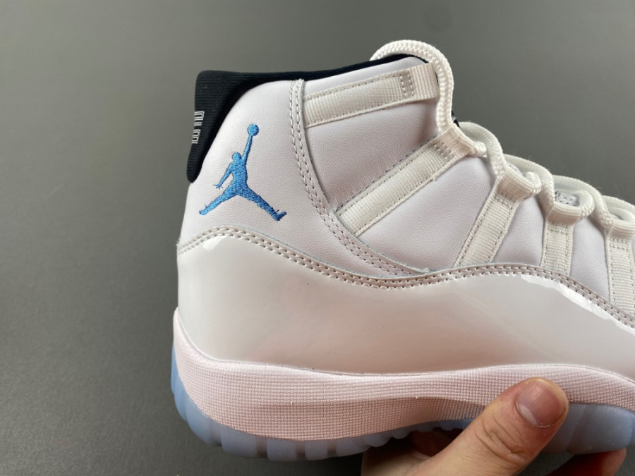 Air Jordan 11 Retro 'Legend Blue' 2024 - SneakerCharter.com