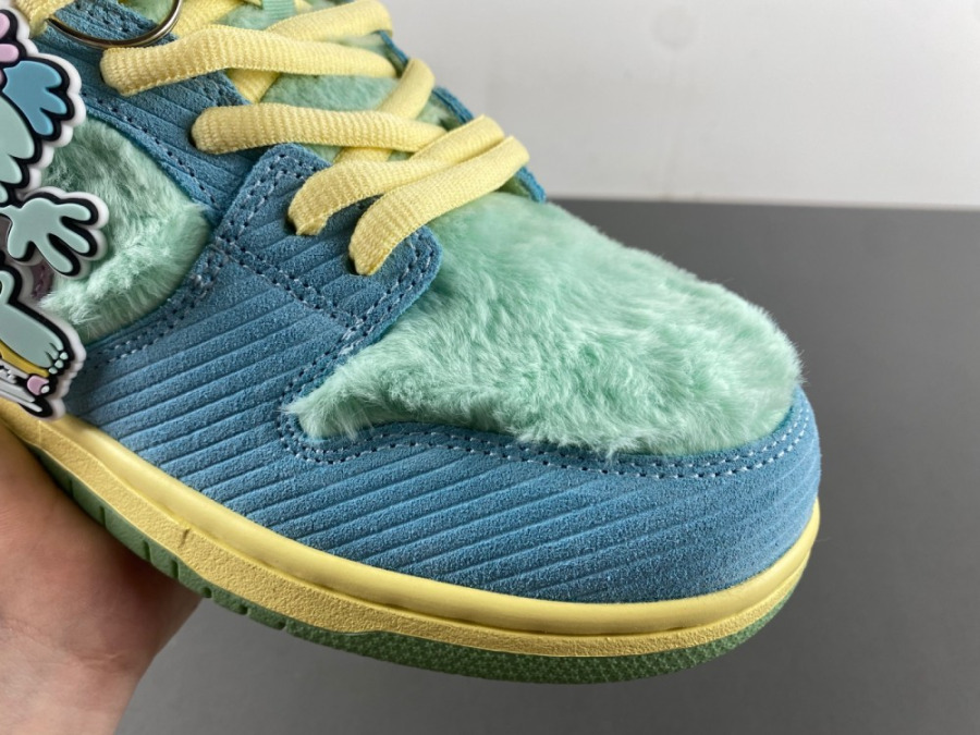 Verdy x Dunk Low SB 'Visty' - SneakerCharter.com