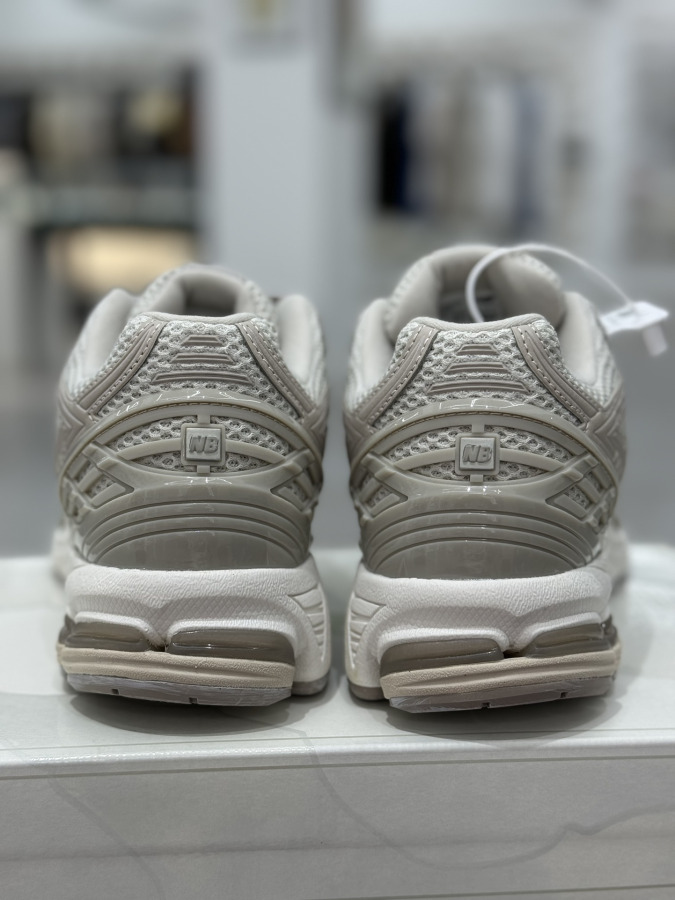 New Balance 1906R 'Grey Day 2024' - SneakerCharter.com