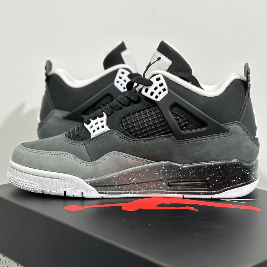 Air Jordan 4 Retro 'Fear' 2024 - SneakerCharter.com