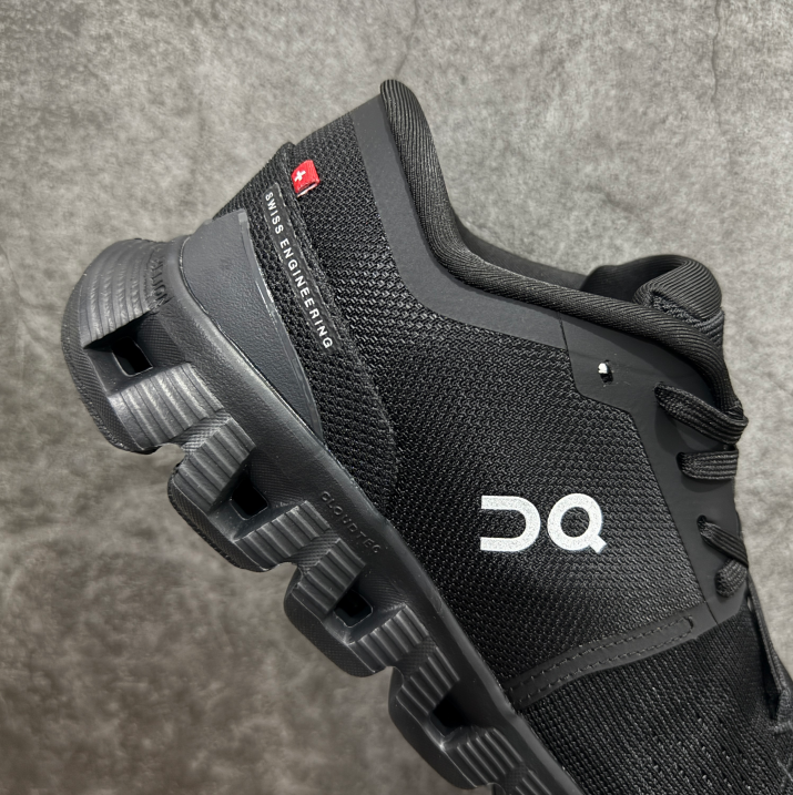 On Running Cloud X 4 'Black Eclipse' - SneakerCharter.com